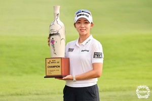[KLPGA] KG 레이디스오픈 3차 연장에서 배소현 우승 차지